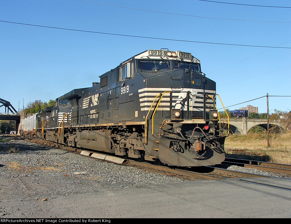NS 9919 22V